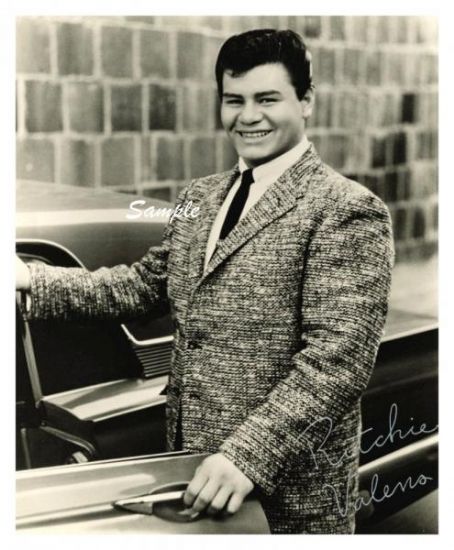 Zona Rock Dan Metal : RITCHIE VALENS "8 Bulan Mengguncang Dunia Lewat ...