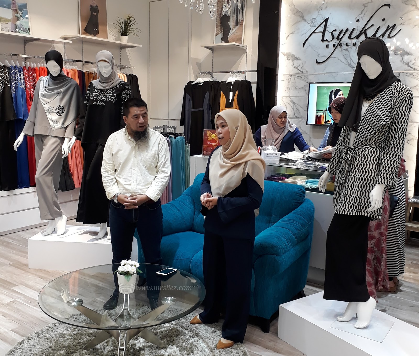 Pembukaan Butik Muslimah Asyikin Exclusive di Setapak Sentral - MRSLIEZ.COM