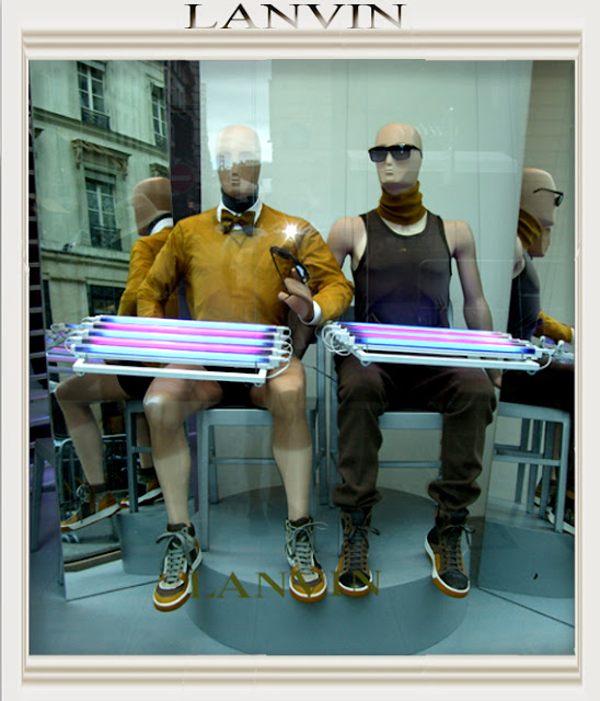 Hotel MariaCarla: VITRINES LANVIN PARIS