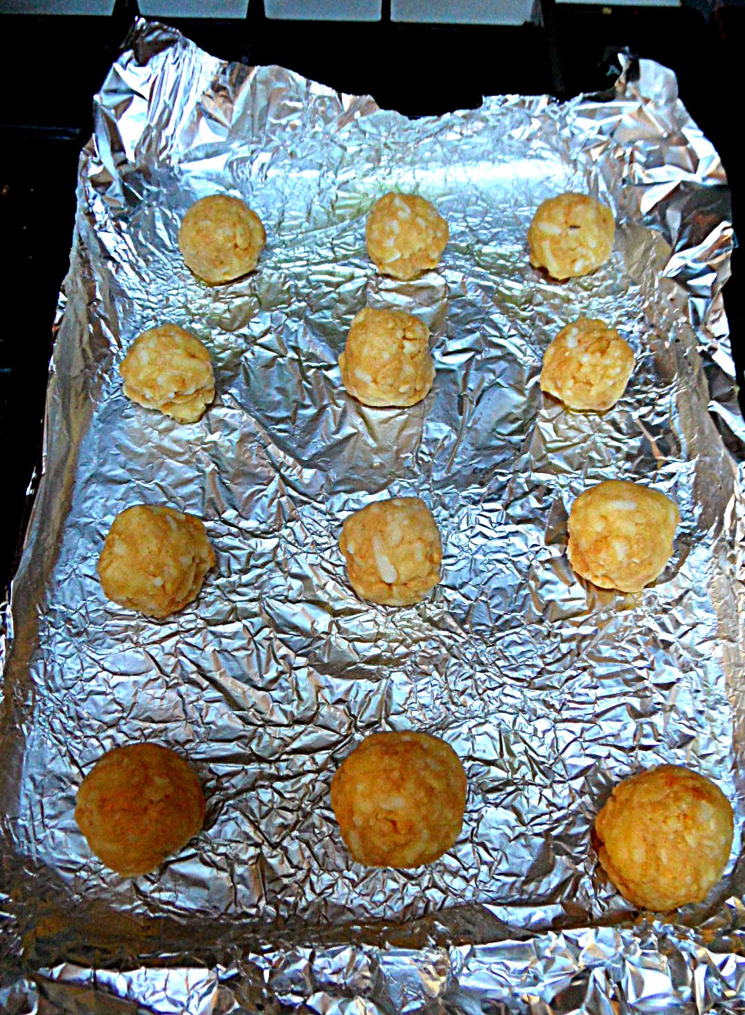 Chez Maximka: Cheddar nibbles with Rice Krispies