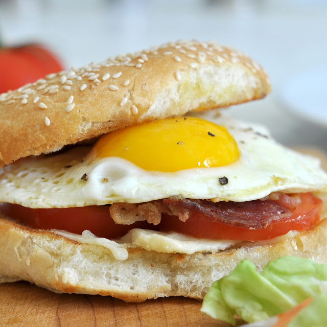 Cooking with Manuela: How to Make a Scrumptious Breakfast Sandwich for ...