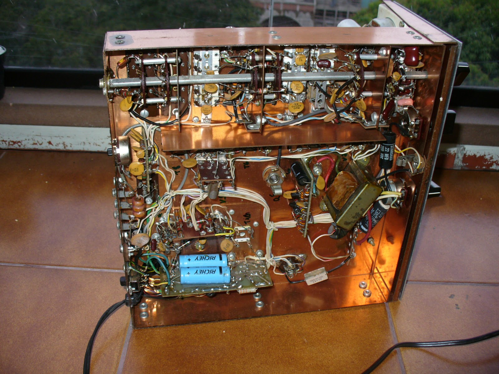 RÁDIOS BOATANCHORS NO BRASIL: DRAKE SW4A