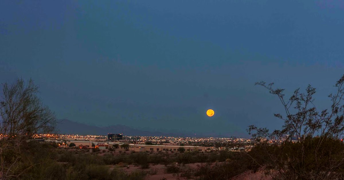 Ladee's Travels: Phoenix, AZ - Super Full Moonset and Sunrise