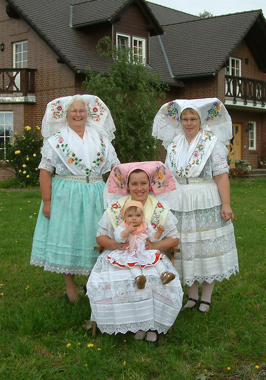 FolkCostume&Embroidery: Overview of Sorbian Folk Costume