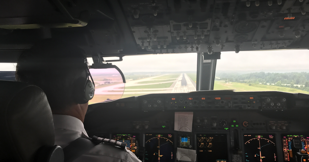 Airline pilot scheduling: how does it work?