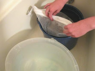 Miss Abigail's Hope Chest: Washing Wool