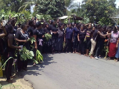 Women from Yeghe, Rivers State protest harrassment and arrest of their ...
