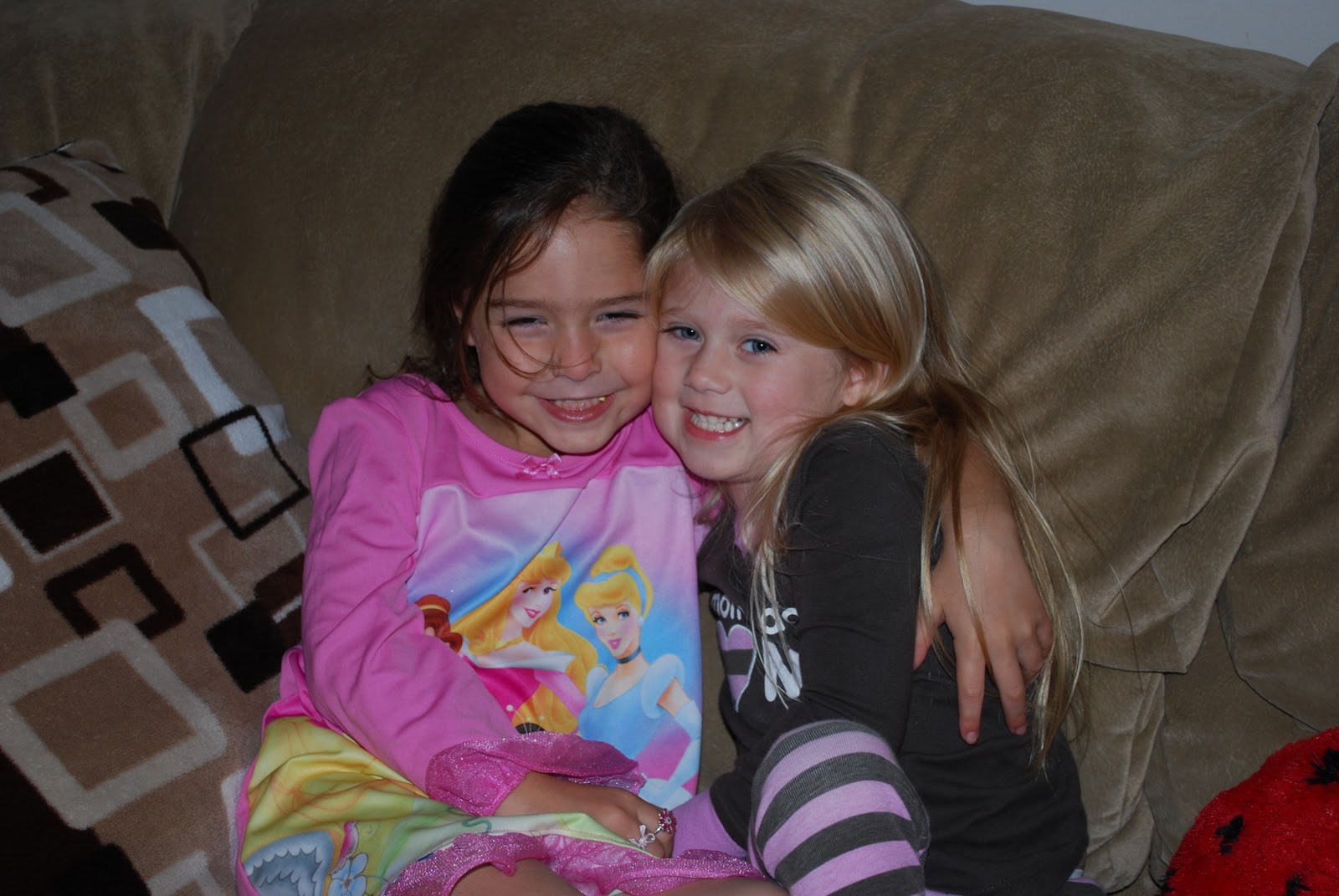 My Family Carr: Sammie's First Sleepover