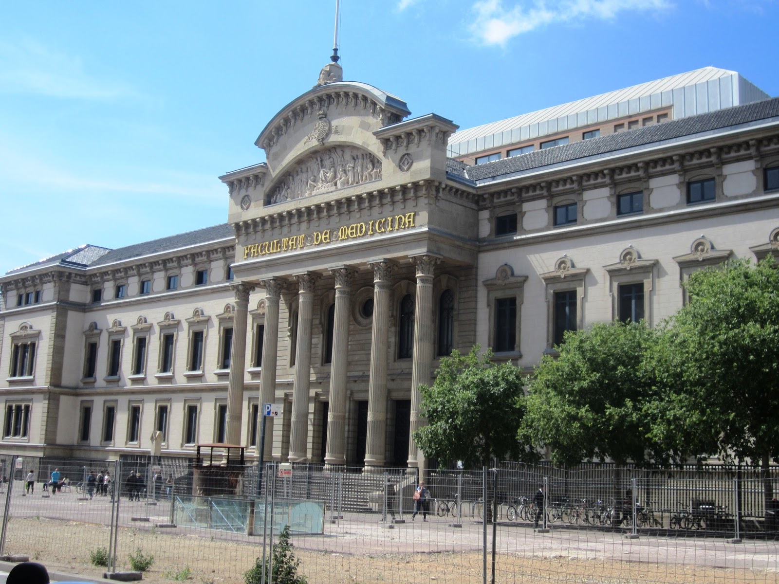 Redescubriendo Barcelona y más allá: 24/05/2016 Facultad de Medicina de ...