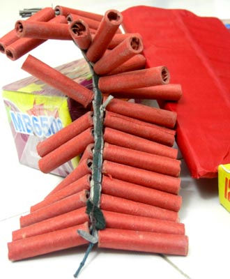 Rasa Hati: Fakta Mercun dan Bunga Api Zulfikar