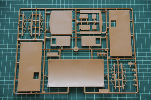 ICM 1/35 Lastkraftwagen 3,5t AHN with Shelter (35417) - DetailScaleView