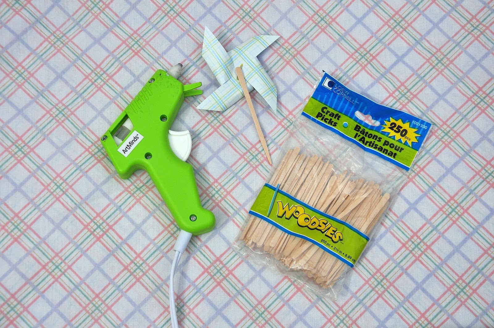 365 Days of DIY: Pinwheels!