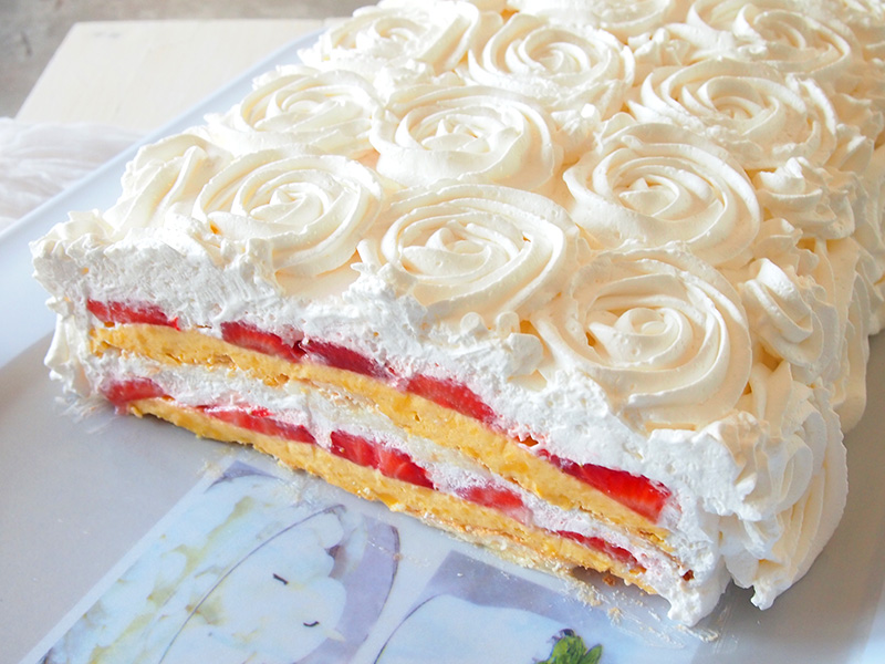 Ledena torta s jagodama | Happiness is Homemade