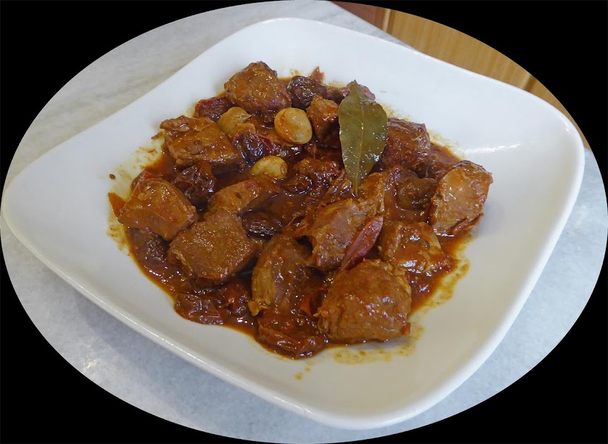 Living the life in Saint-Aignan: A long-lost recipe: Aillade de veau