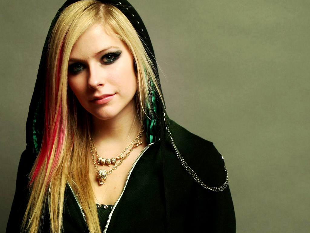 Avril Lavigne Long Straight Hairstyles | 2013 hair trends