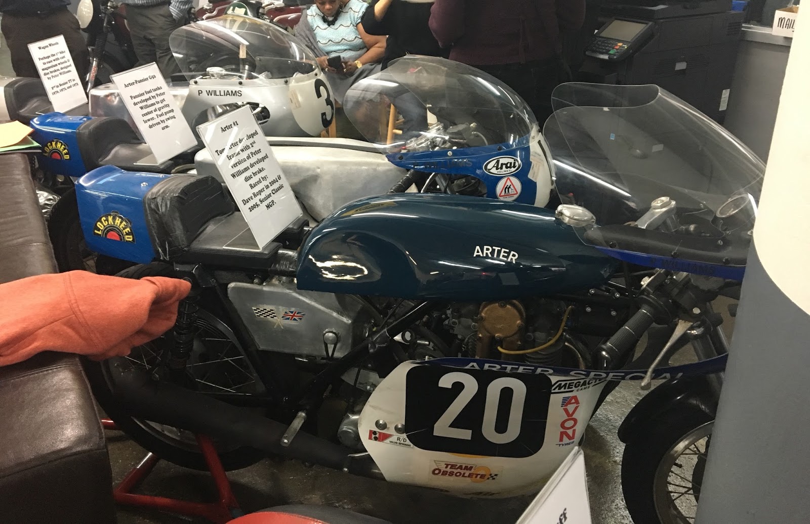 SOLO MOTORCYCLE WORKS: Team Obsolete