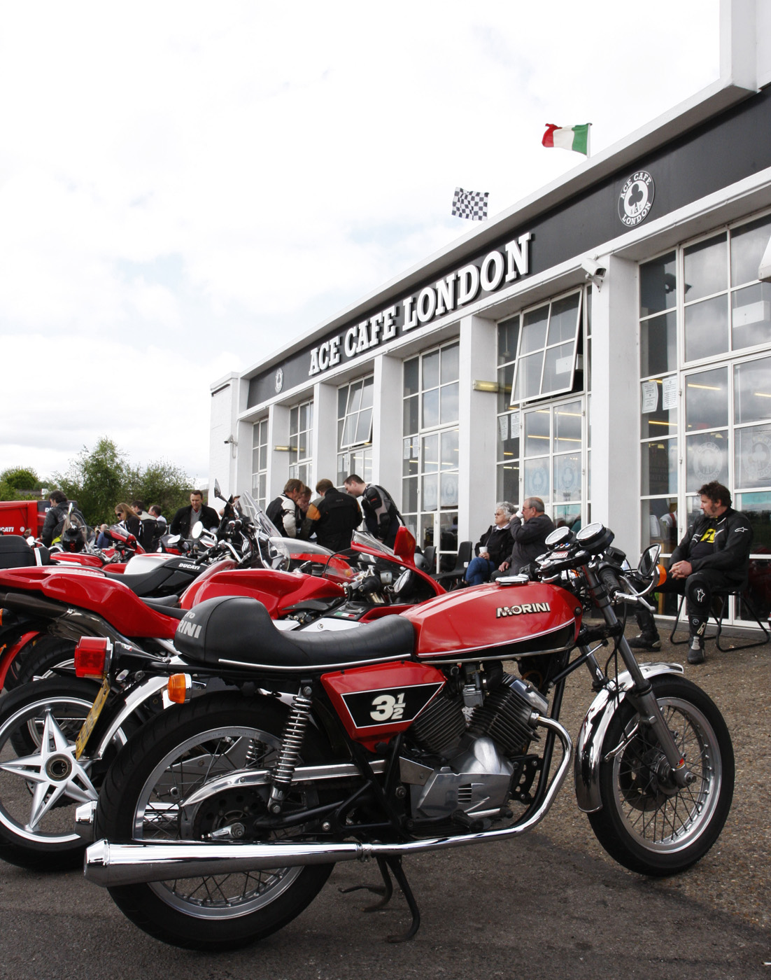 ITALIAN MOTOR magazine: ITALIAN MOTOR at Ace Cafe' Italian Bike Day ...