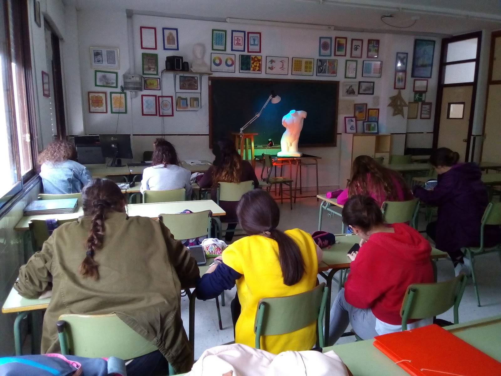 EL DOMINIO DEL DIBUJO: El dibujo artístico de 2º de bachillerato. EL DOMINIO DEL DIBUJO: El dibujo artístico de 2º de bachillerato.