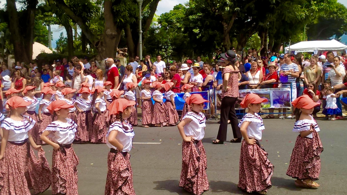 The Aspiring Expats: It's Independence Day in Costa Rica! - The Grecia ...
