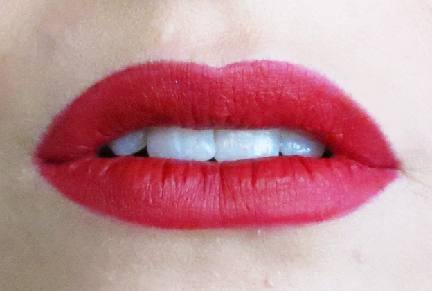 Chasing Shadows: SMUF: les lèvres rouges