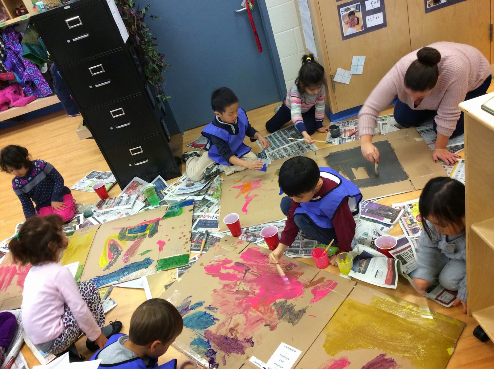 Ms. Gikov's Kinder "garden" Learning Environment: Painting colourfully!