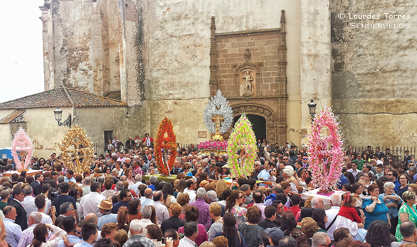 Fiesta de la Santa Cruz de Feria o Fiestas de las Cruces de Mayo de ...