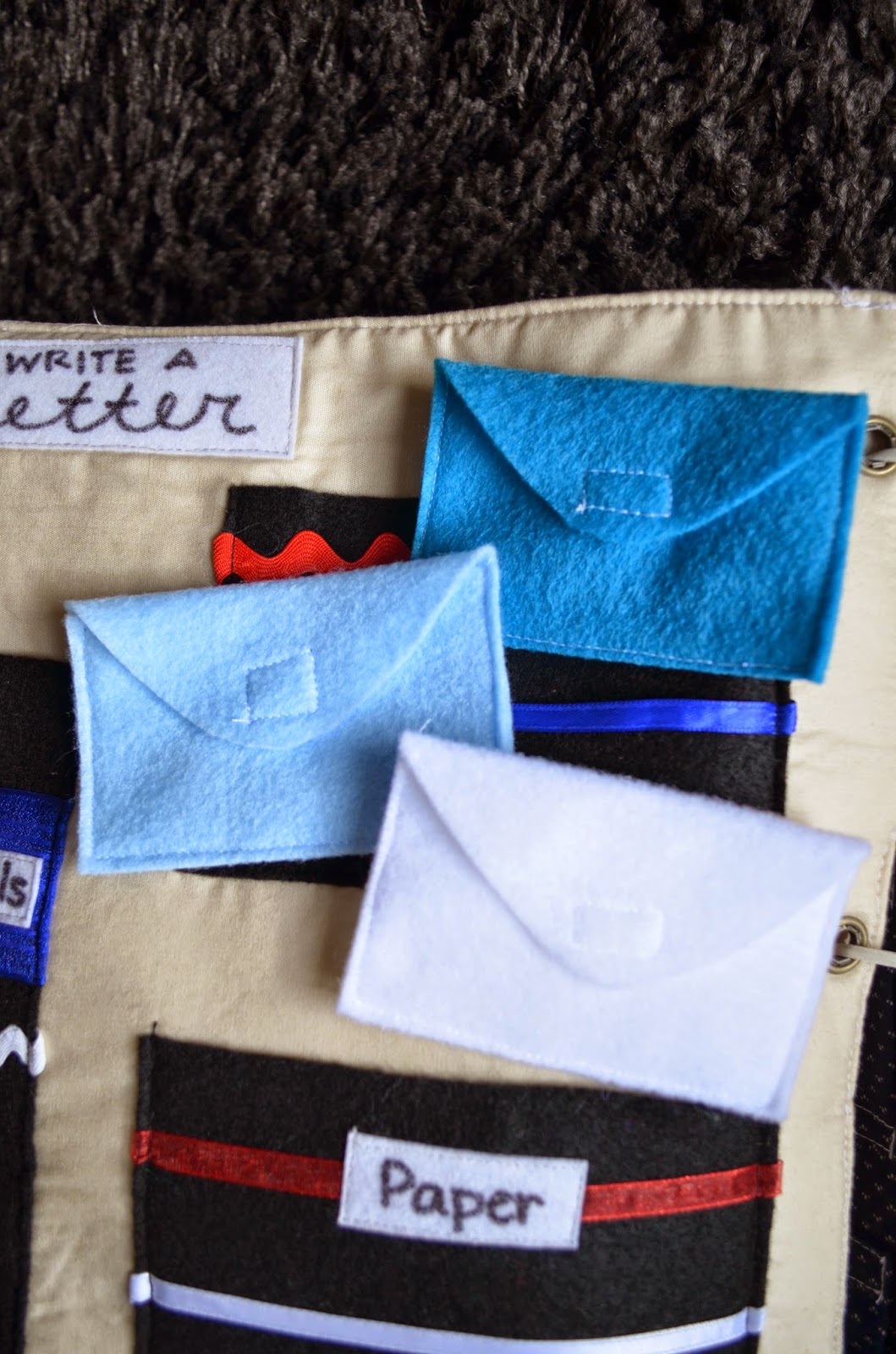 i K.A.N. craft: Quiet Book Pages 14 and 15: Write a Letter and Mailbox