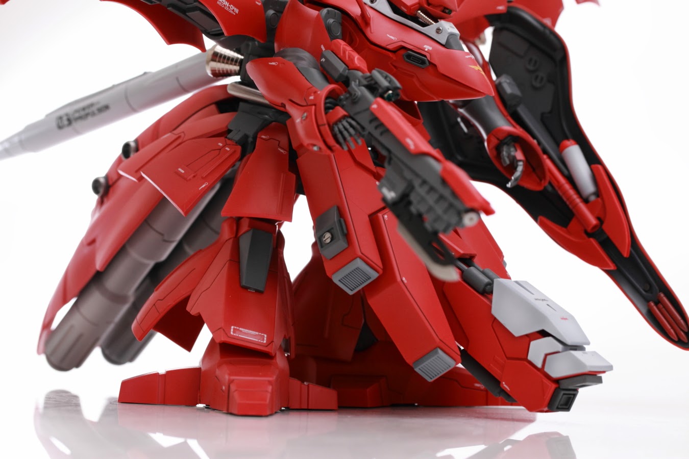 GUNDAM GUY: RC 1/100 Nightingale - Painted Build