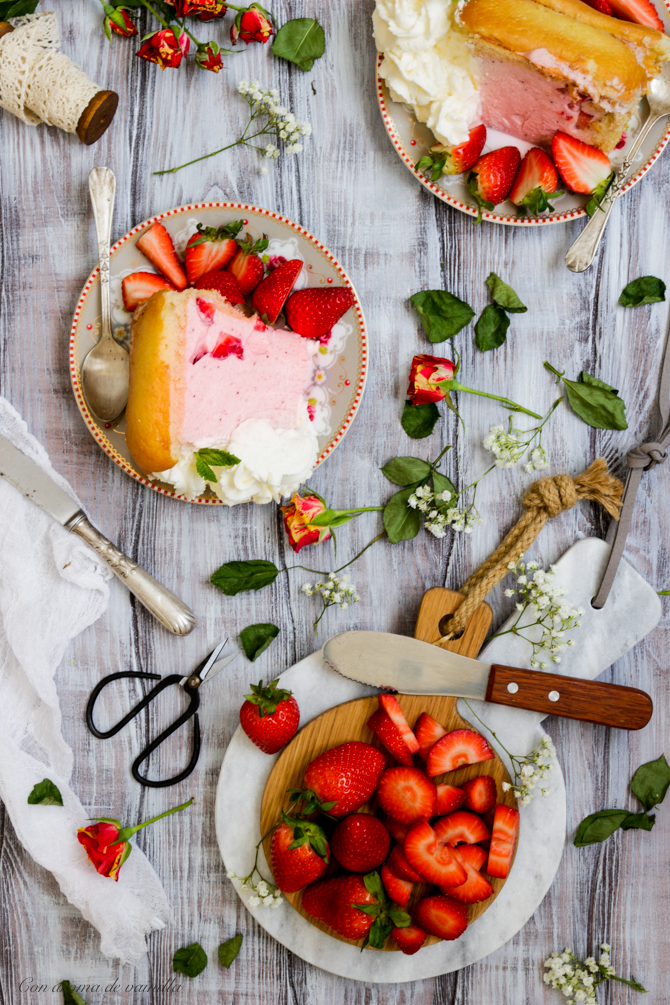 Charlota de fresas | Con aroma de vainilla - Recetas de repostería