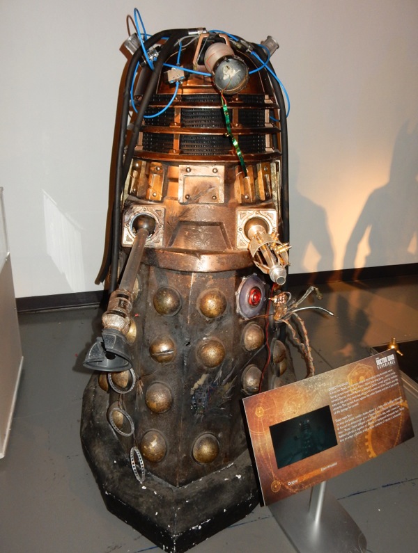 Hollywood Movie Costumes and Props: Defective Dalek from Doctor Who's ...