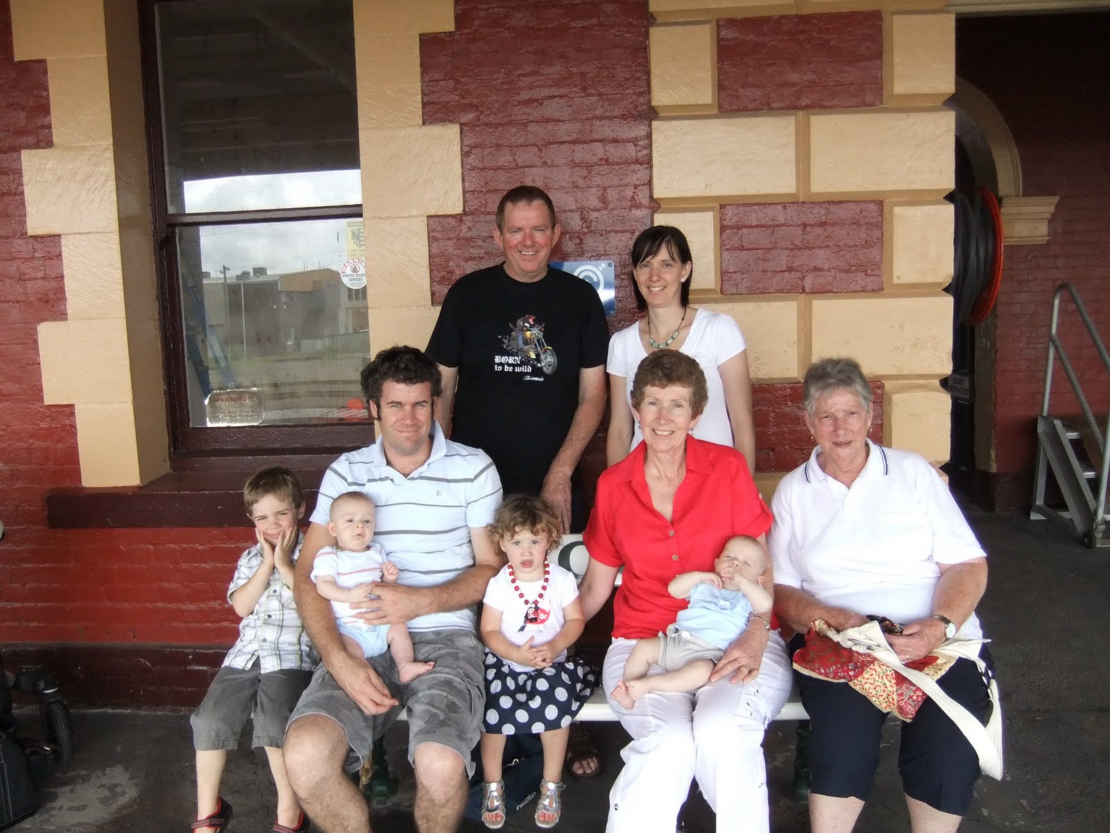 The Toowoomba Dunlop Family: A visit from Great Nan