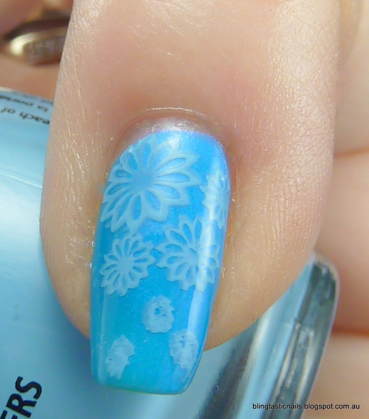 Jas's Blingtastic Nails: Tropical stamping with Bahamian Escape!