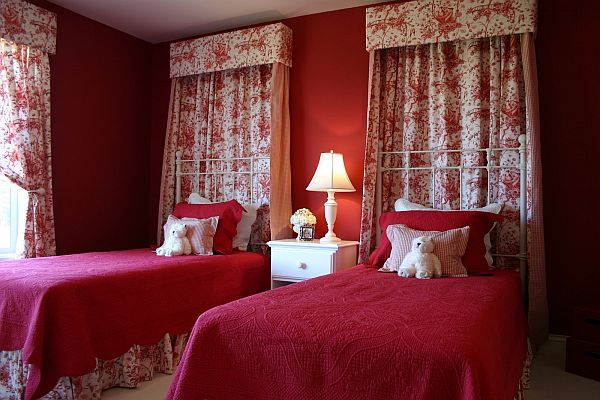 Eye For Design: Red Interiors Are Fabulous....Especially At Christmas