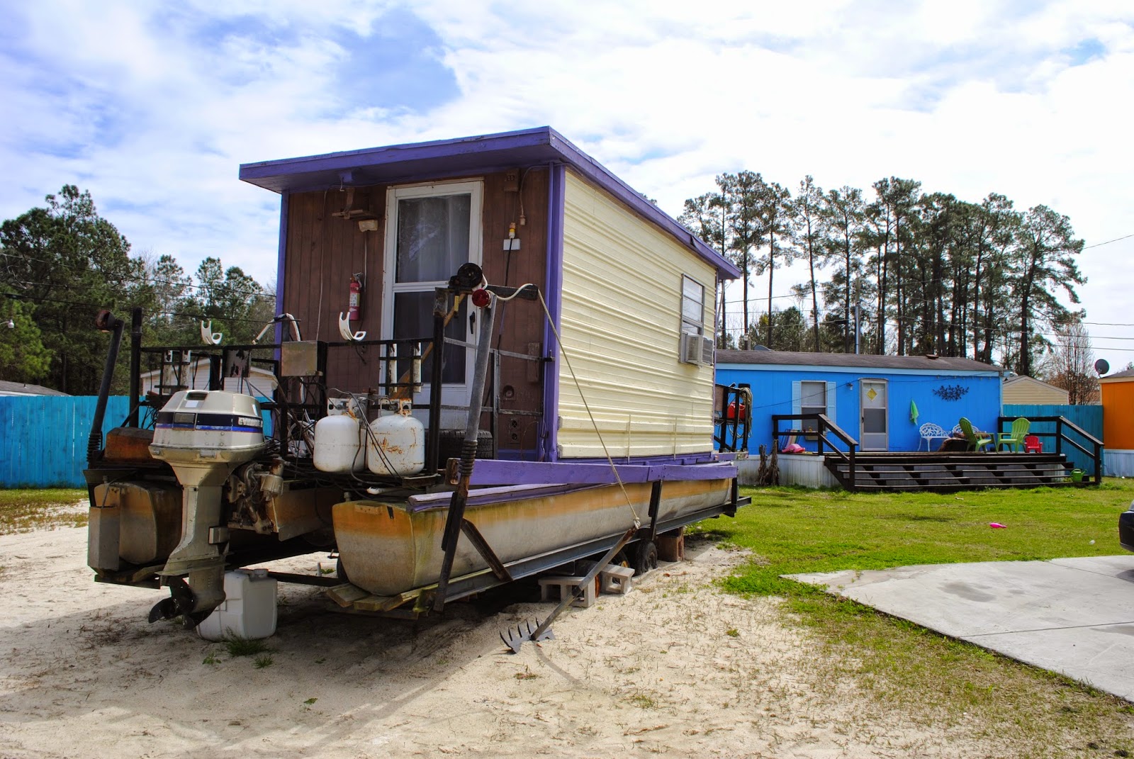 The Carpetbagger: Welcome to Myrtle Manor