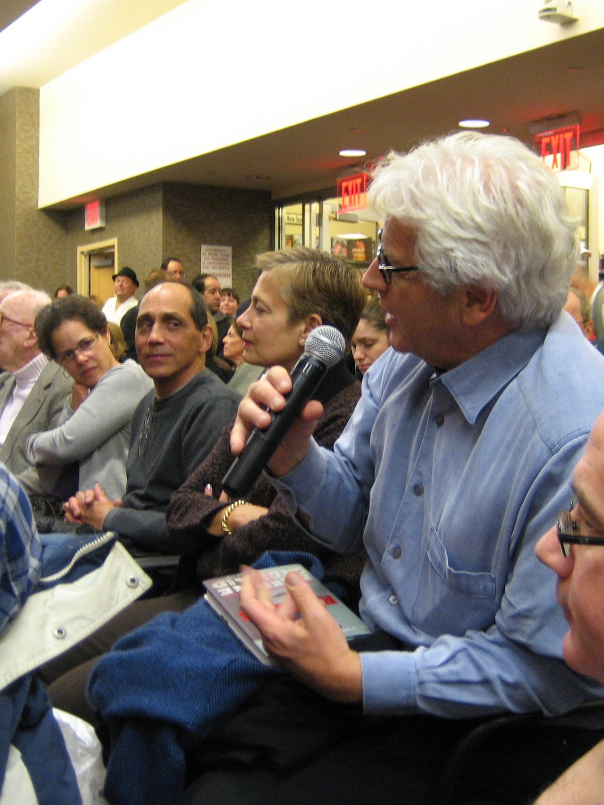 The Finto File: Writers: Elmore Leonard and Mike Lupica at Barnes ...