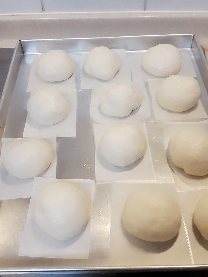 Hani's Kitchen: Steamed Pau with Salted Egg Yolk Lava