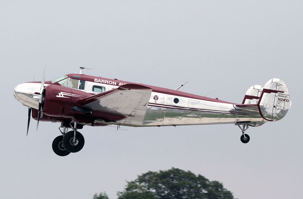nhungdoicanh: Beechcraft C-45 Expeditor