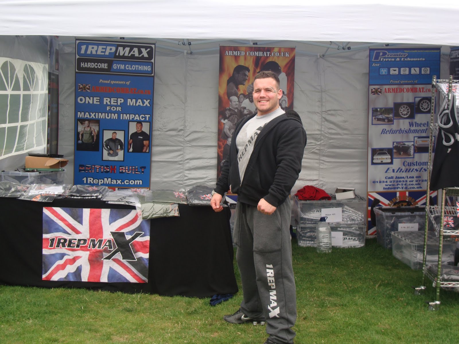 LA PERFECTION FAITE HOMME: AARON LAMBO 01