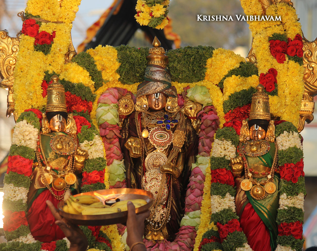 Krishna Vaibhavam: Thirumalai Sri Thiruvenkadamudaiyan (Malaiyappa ...