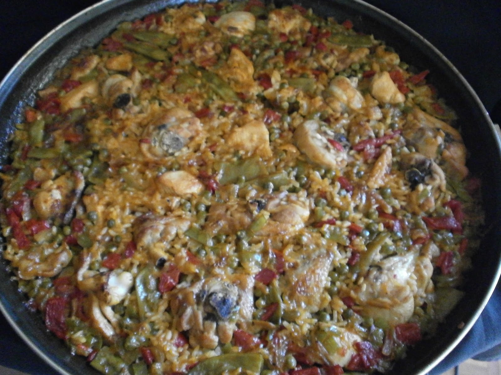Tximitxurri: PAELLA DE POLLO