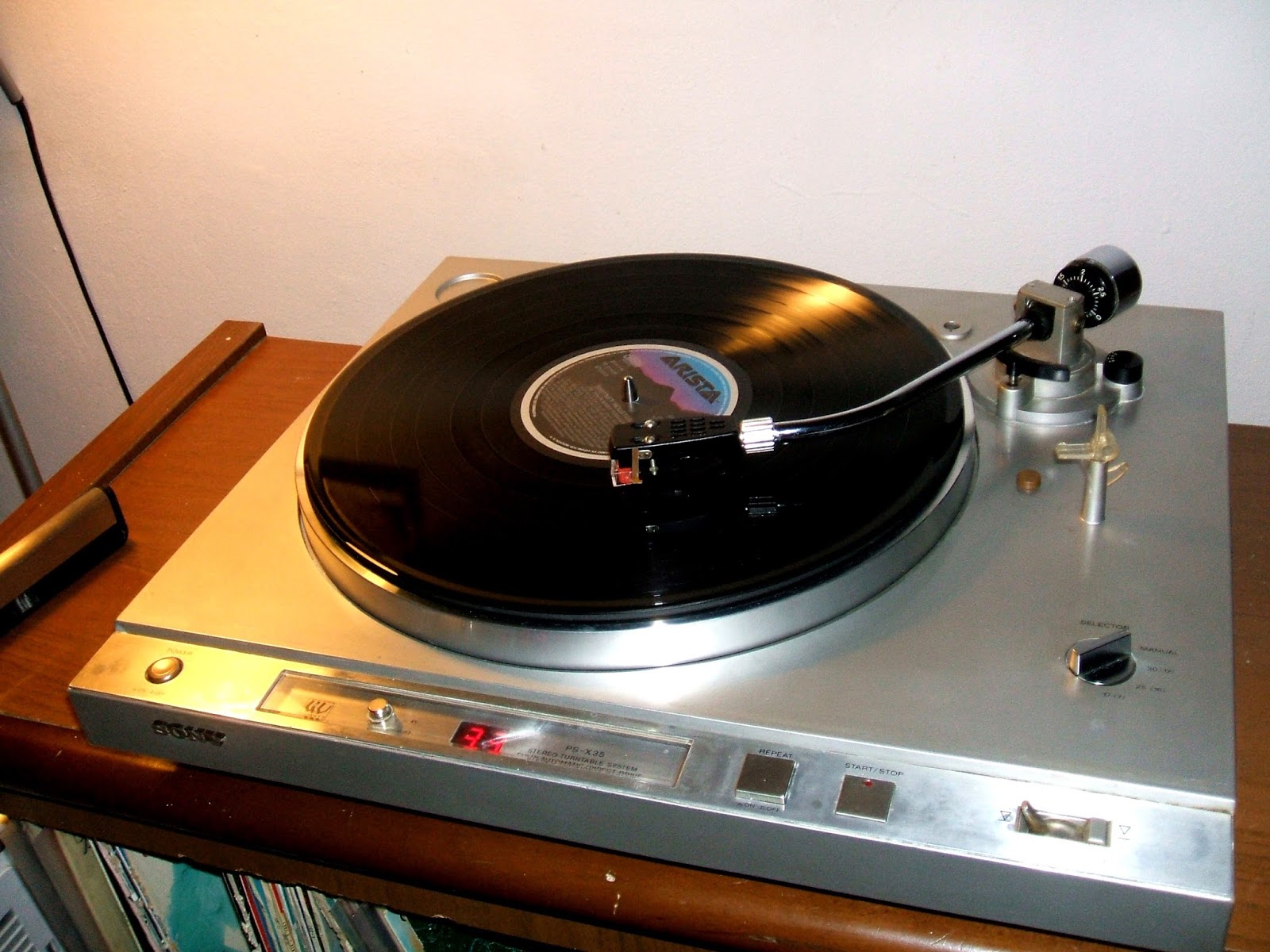 MI MUNDO ELECTRÓNICO: SONY PS-X35