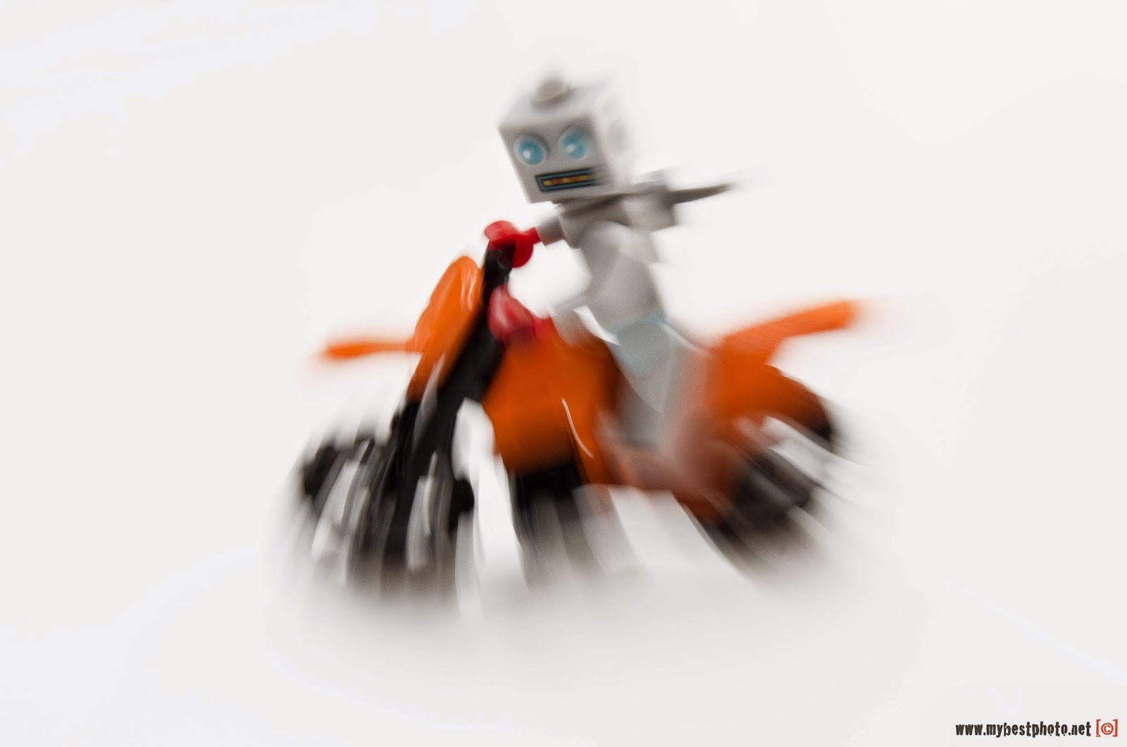 Lego Minifigures in the Wild: Lego Minifigure Series 6 Clockwork Robot ...