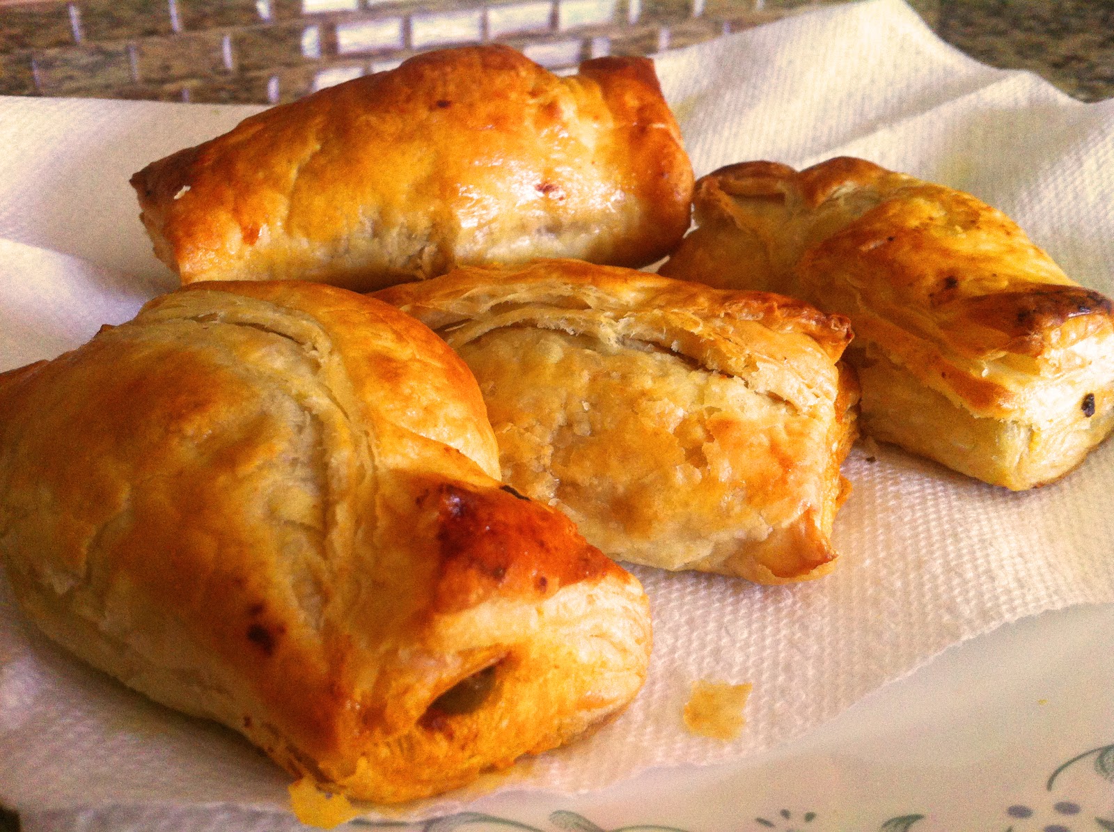 Eatomaniac :): Egg Puffs