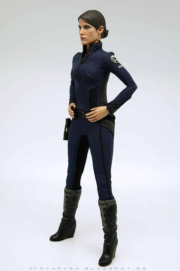 toyhaven: Review 1: Hot Toys 2015 Toy Fair Exclusive Avengers: AOU 1 ...