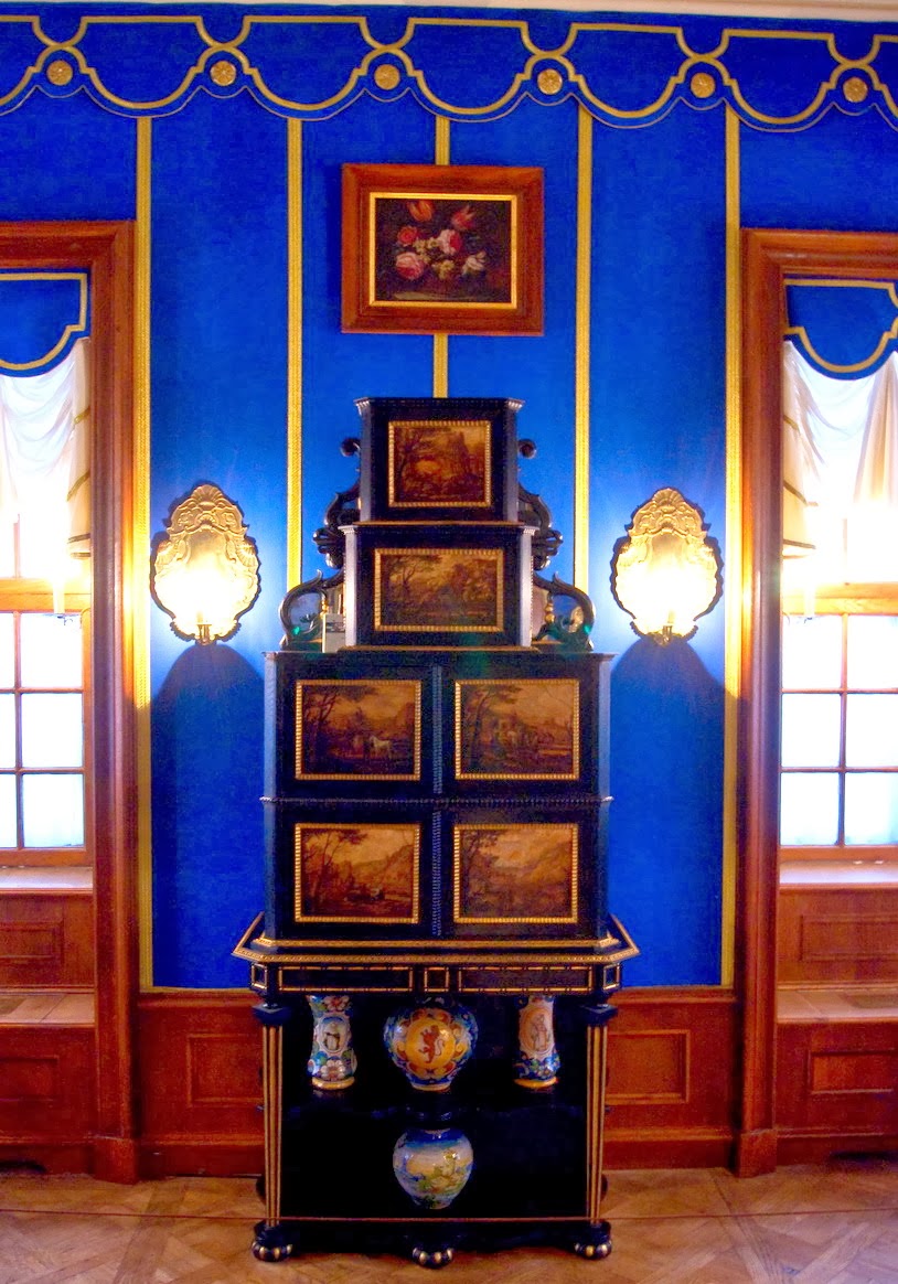 loveisspeed.......: The Menshikov Palace is a Petrine Baroque edifice ...