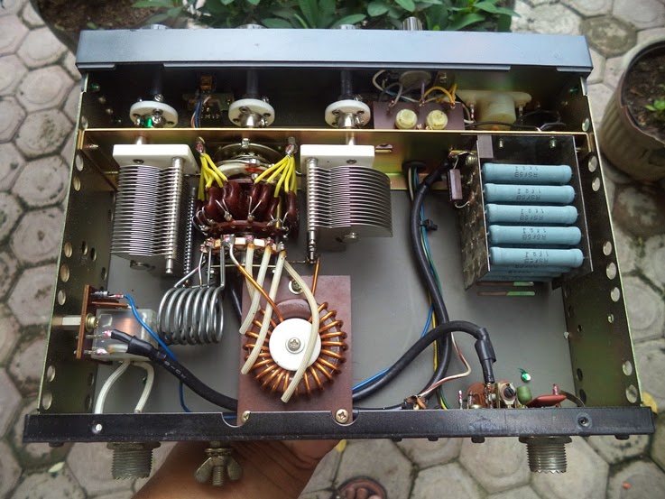 MEDAN RADIO: Yaesu FC-707