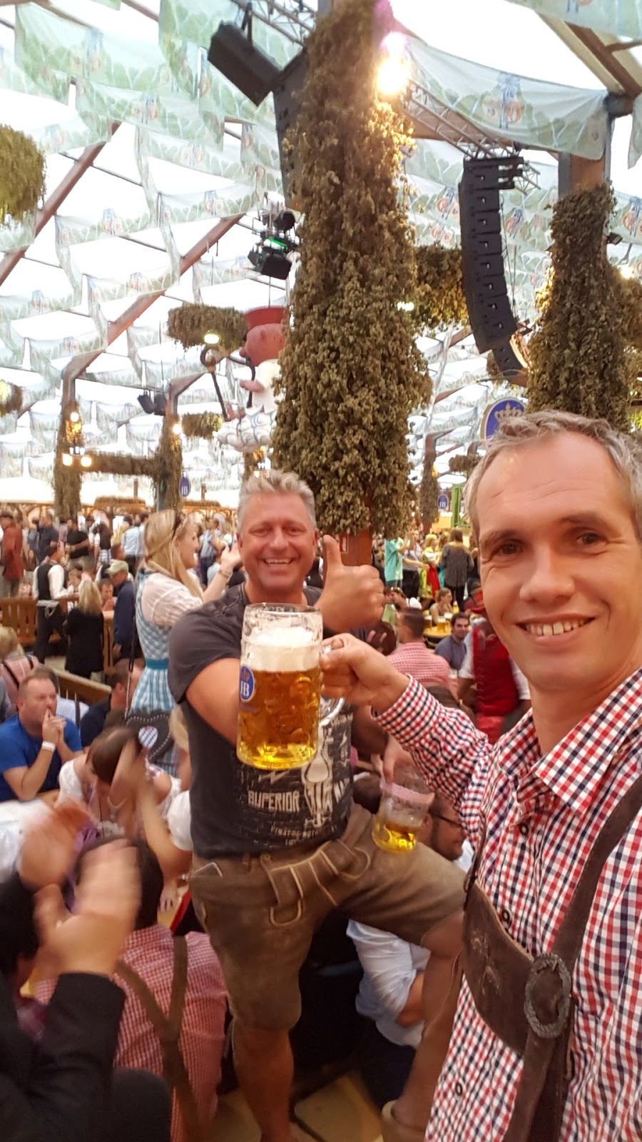 Nicholas Gabor Waxman: Oktoberfest Hofbrauhaus
