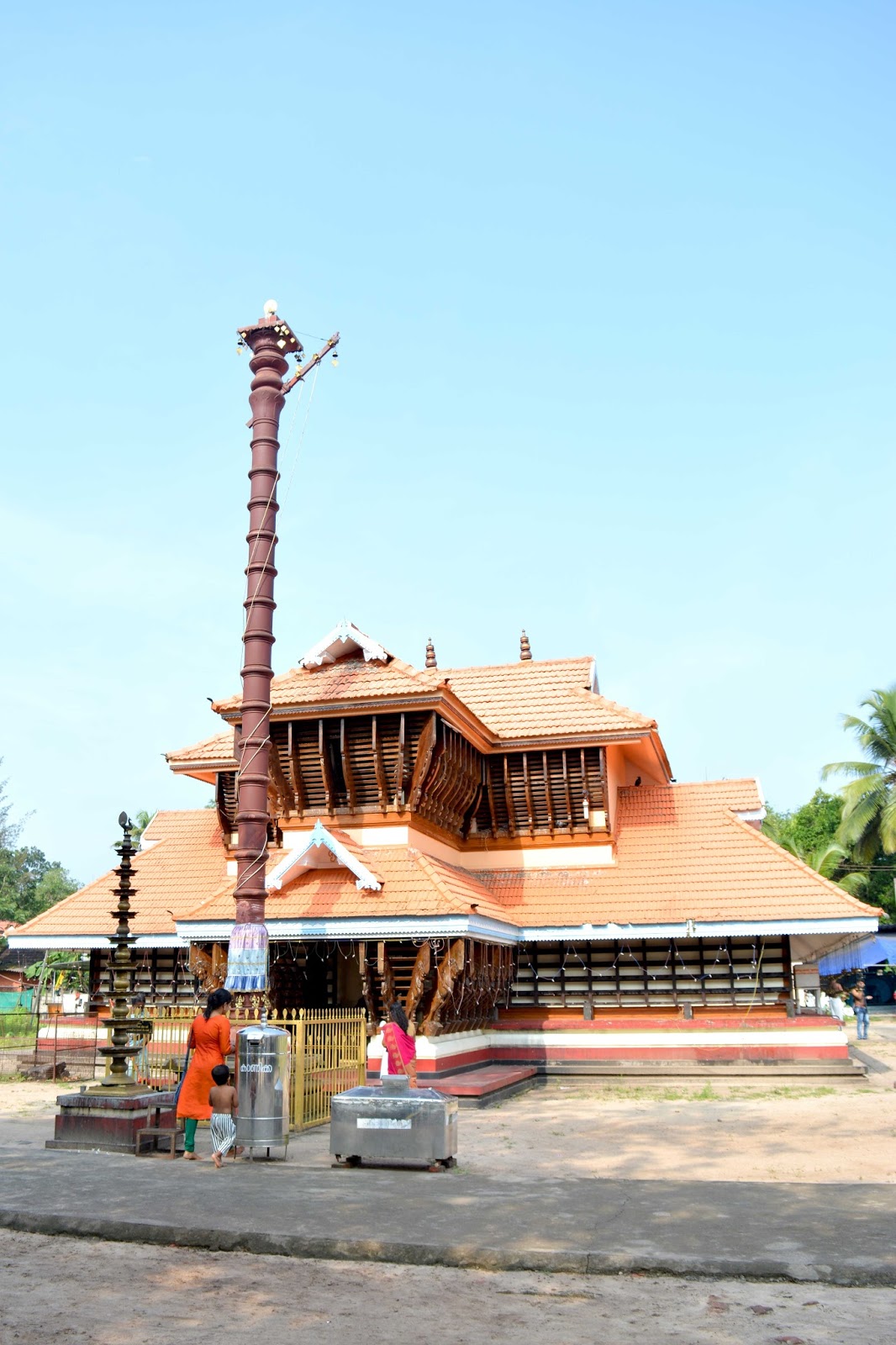 Link D Life: Small trip to Munch Murugan Temple