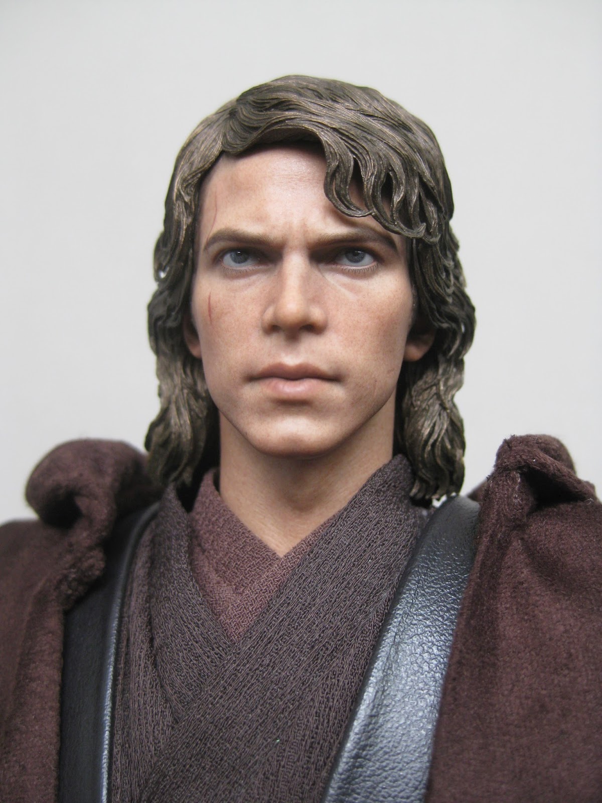 deSMOnd Collection: Hot Toys 1/6 "Anakin Skywalker" in ROTS
