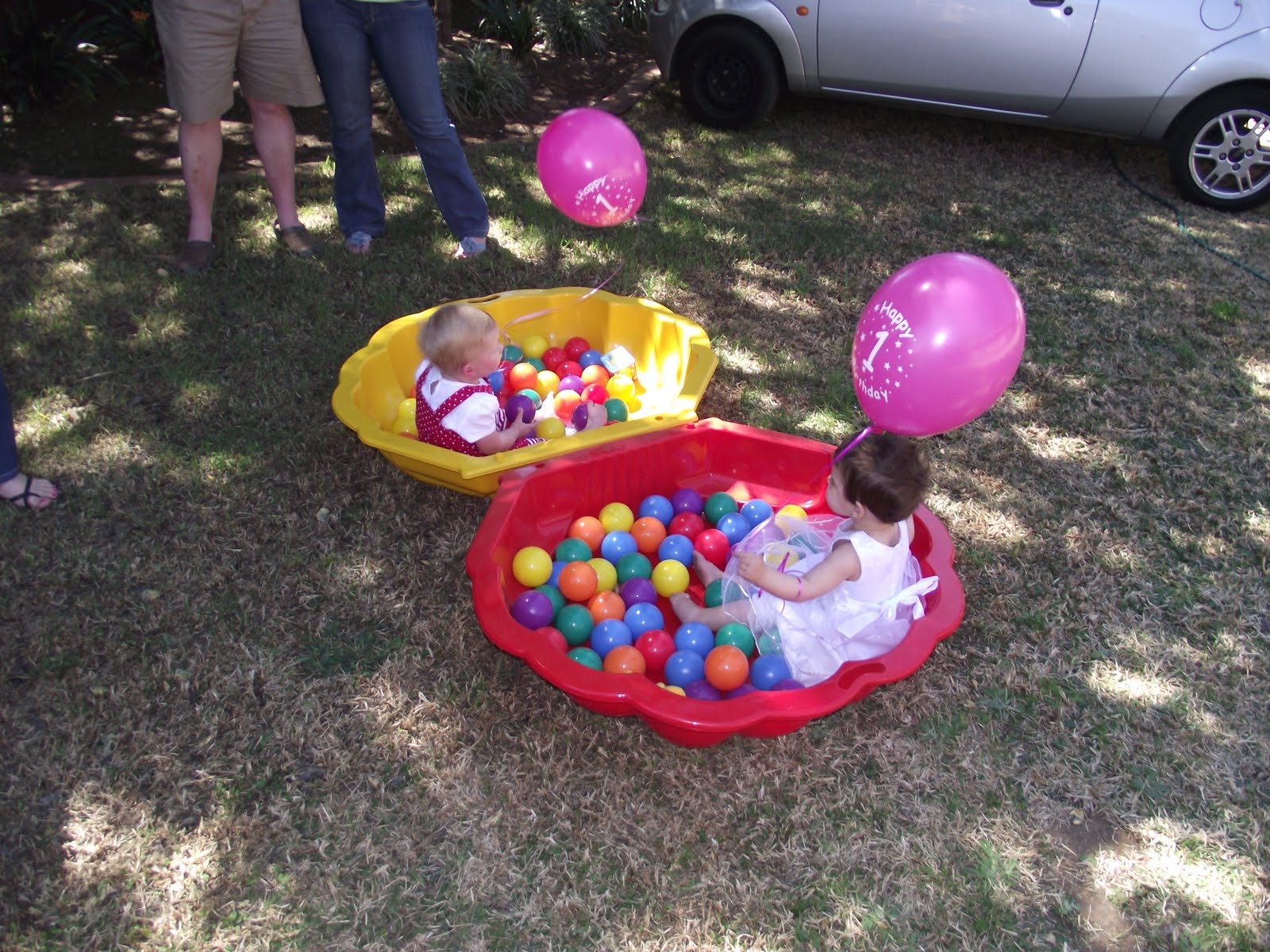 Nanindi: Nanindi se eerste verjaarsdag partytjie